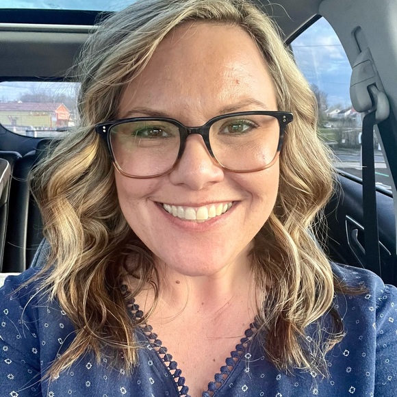 Liz's Closet (@lizmccubbin1) | Poshmark